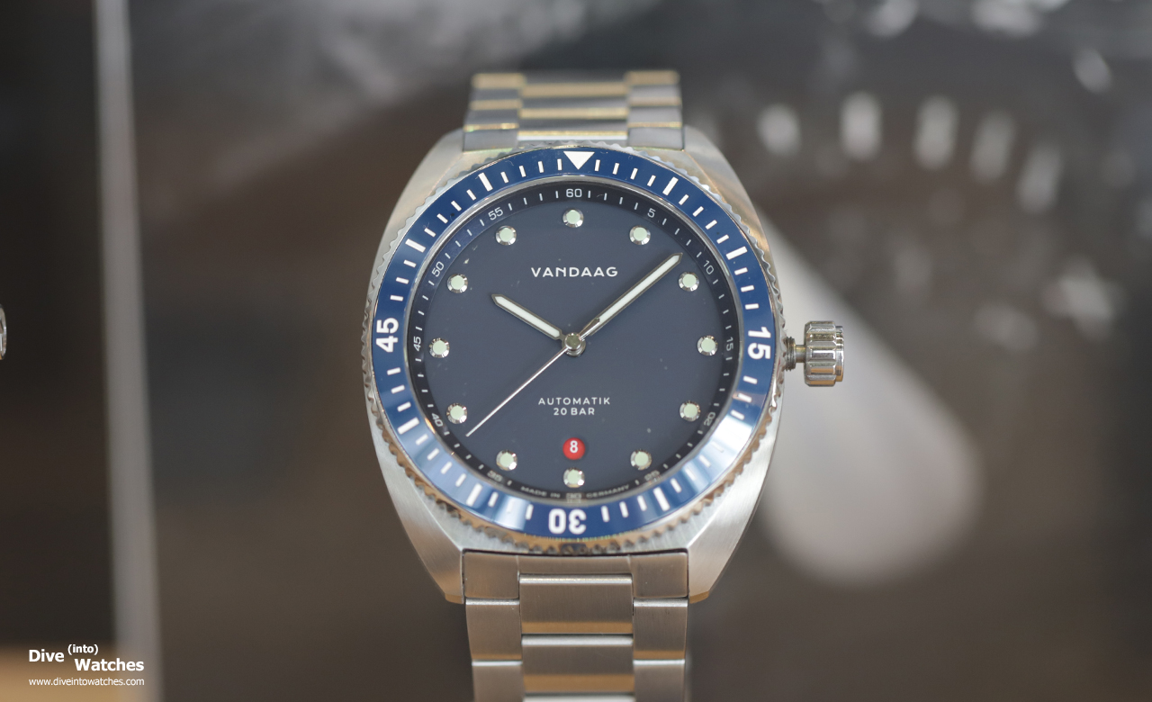 Vandaag_Tiefsee_Automatik_Blue_Front_WTDD_2022 – Dive into Watches